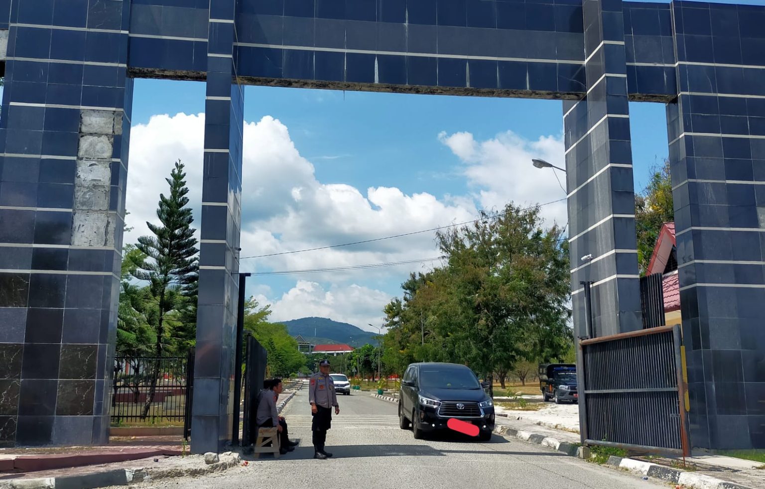 Bentrok Antar Mahasiswa, Rektor Untad Palu Keasikan Diluar Daerah ...